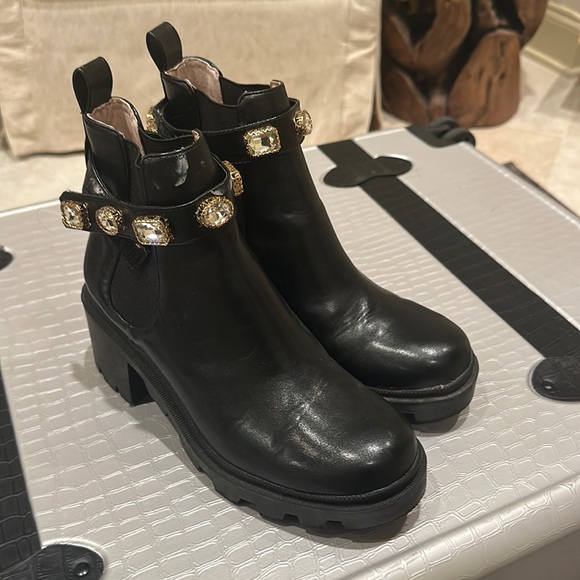 Steve Madden | Shoes | Steve Madden Amulet Jewel Embellished Lug Sole ...